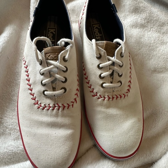 Keds | Shoes | Keds Baseball Stich White Shoes Mlb Size 8 2 | Poshmark